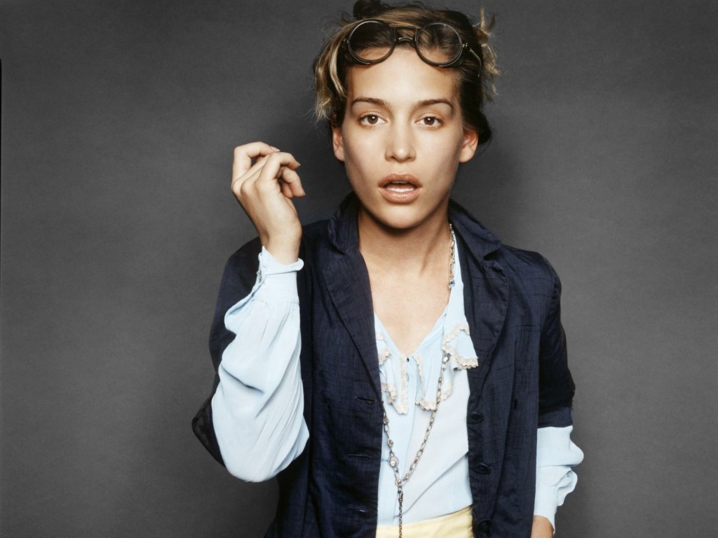 Piper Lisa Perabo & Angelina Jolie - Women Crush -GirlfriendsMeet Blog